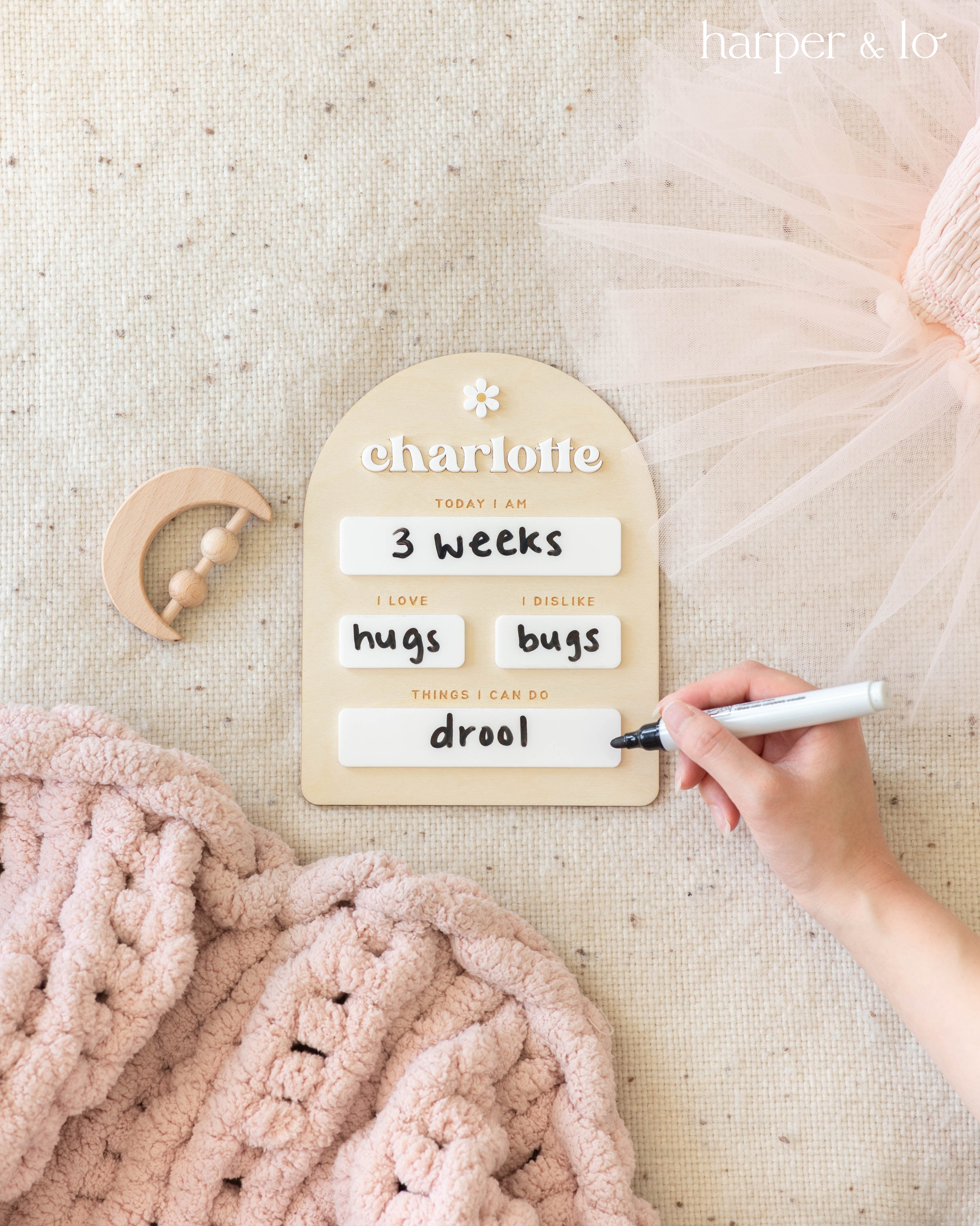 Baby Craft Sign | Birth Announcement | Daisy Accent – Harper and Lo